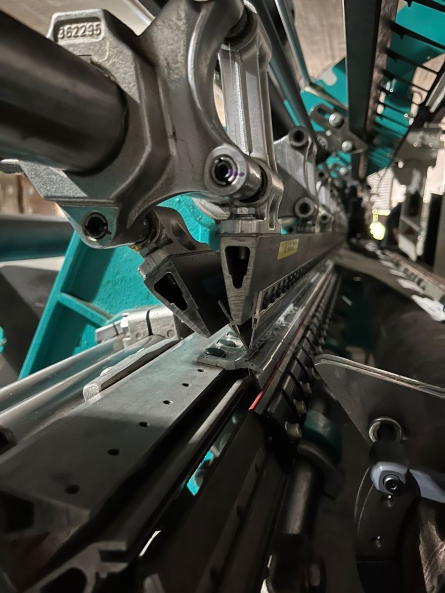 Sell or buy selected used 2-bar Tricot Machines worldwide (Karl Mayer ...